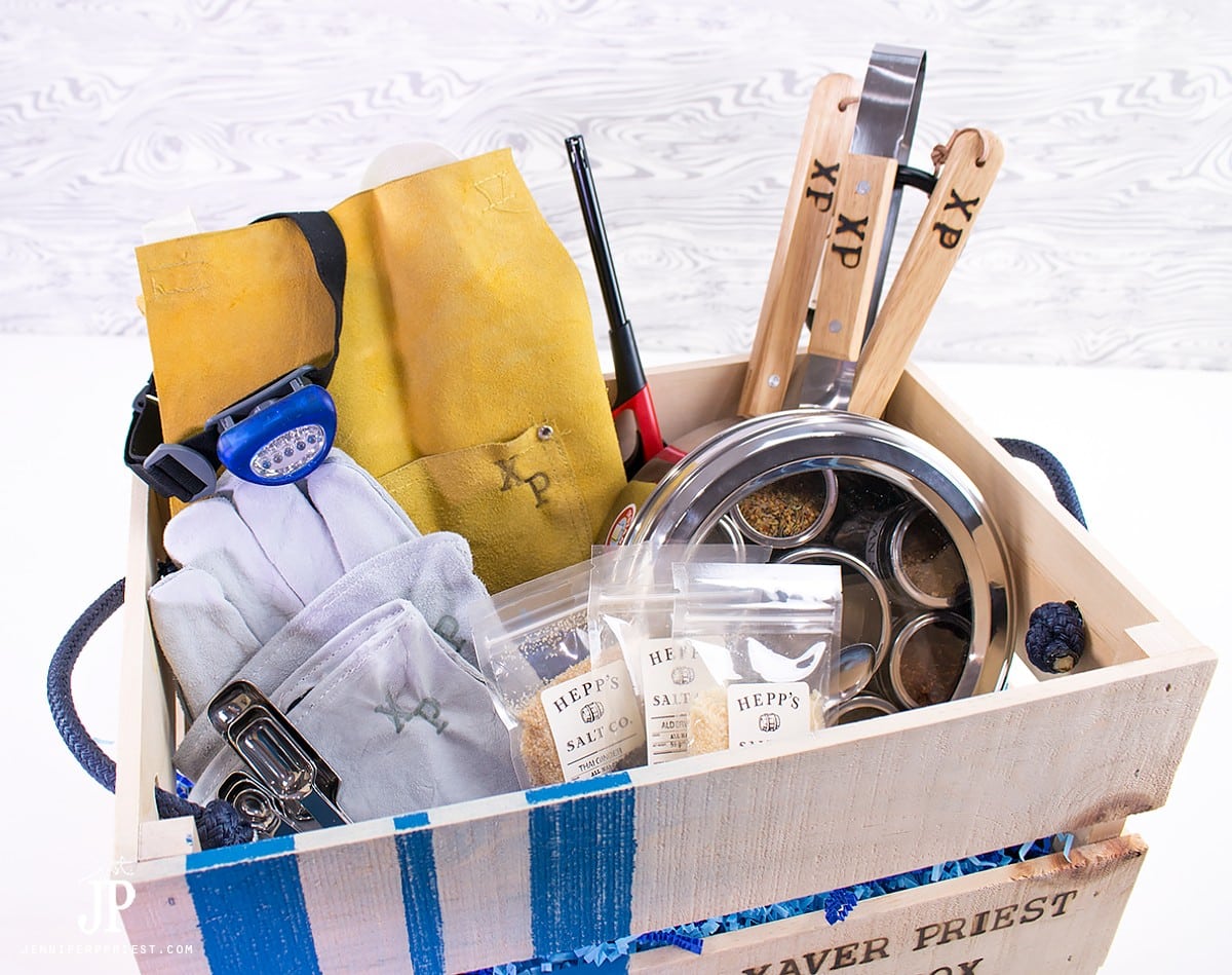 DIY Gift - How to make the ultimate grilling gift box - Handmade ...