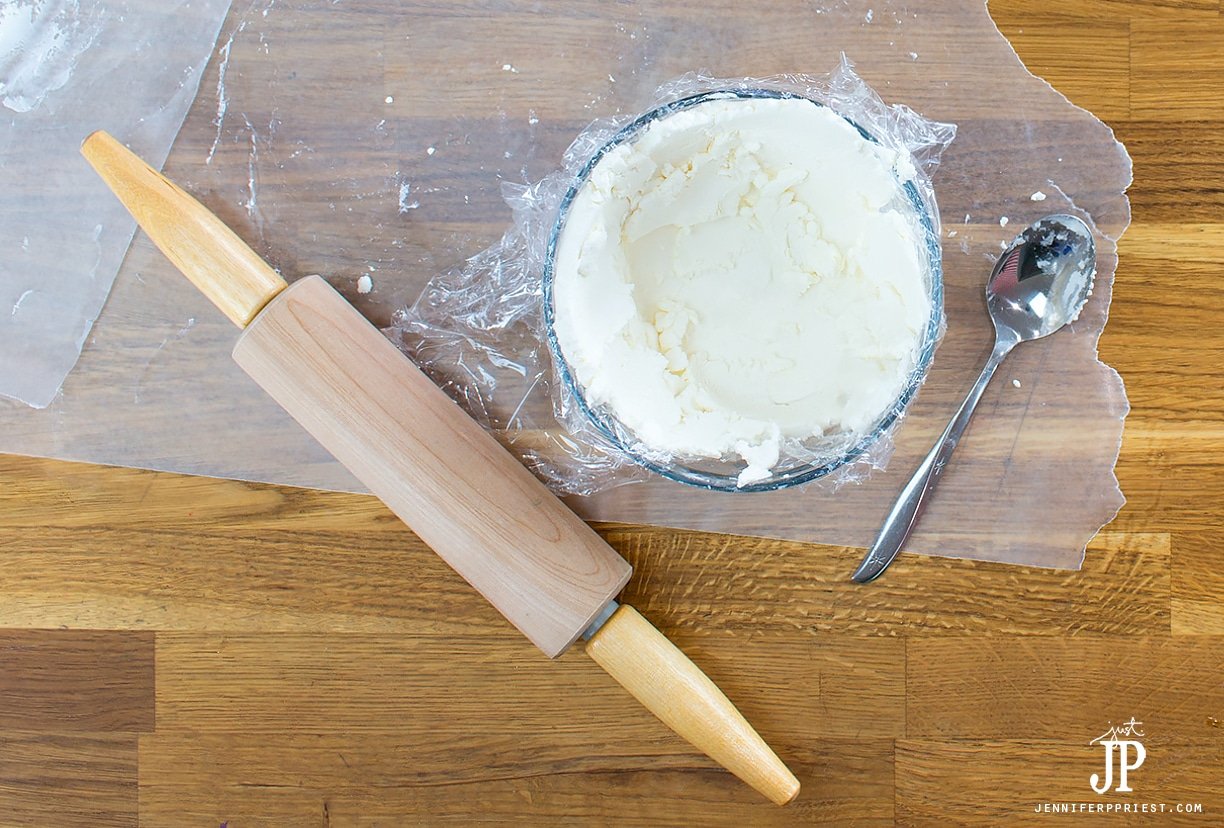 Piñata Cheese Ball Recipe for Holiday Entertaining