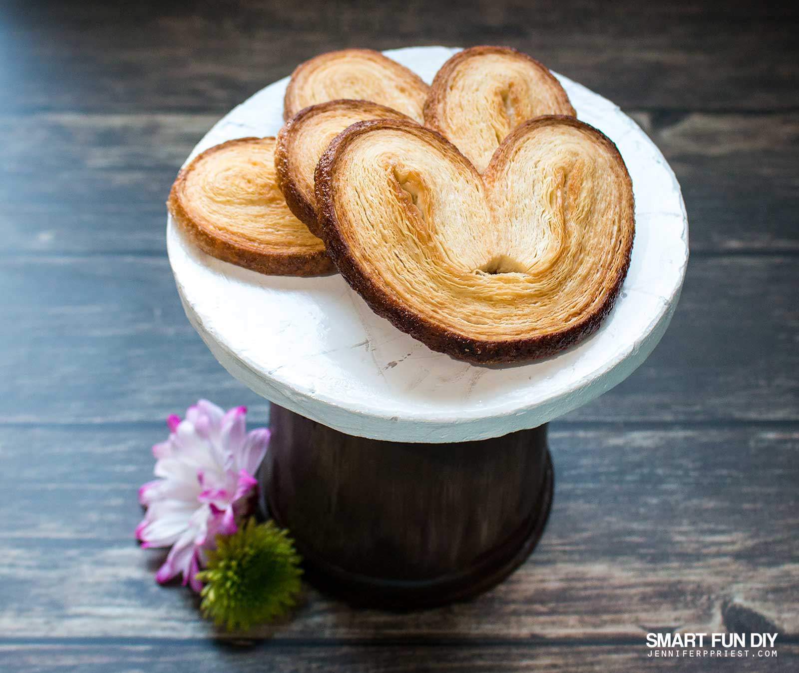 Yogurt Tub Craft - 3 DIY Cake Plate Ideas